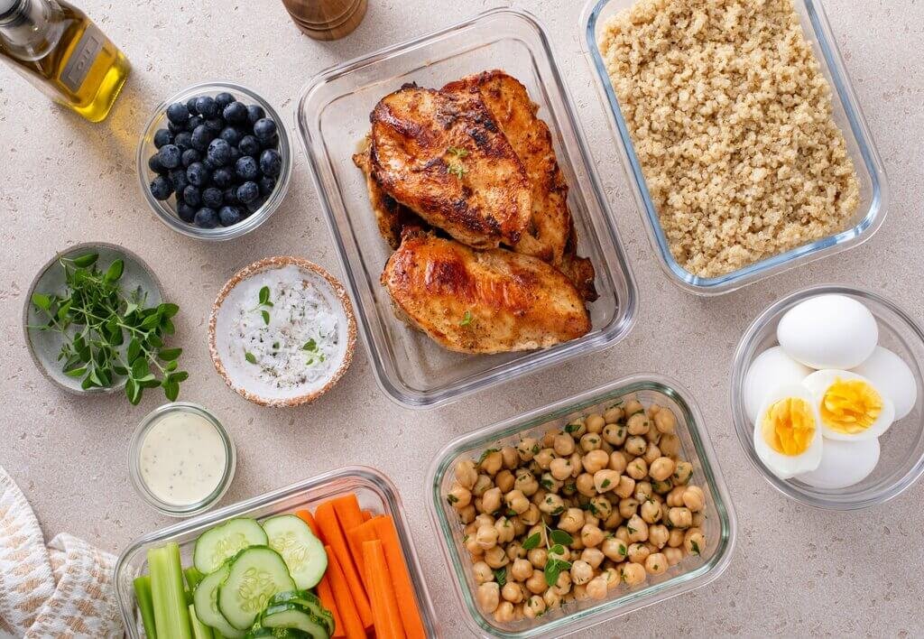 Easy Meal Prep Ideas for Students in Apartments | Zukin Realty